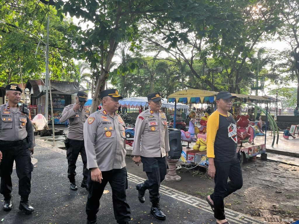 Kapolresta Mataram Pantau dan Cek Keamanan Objek Wisata Saat Libur Tahun Baru 2024 – Pelita Rakyat