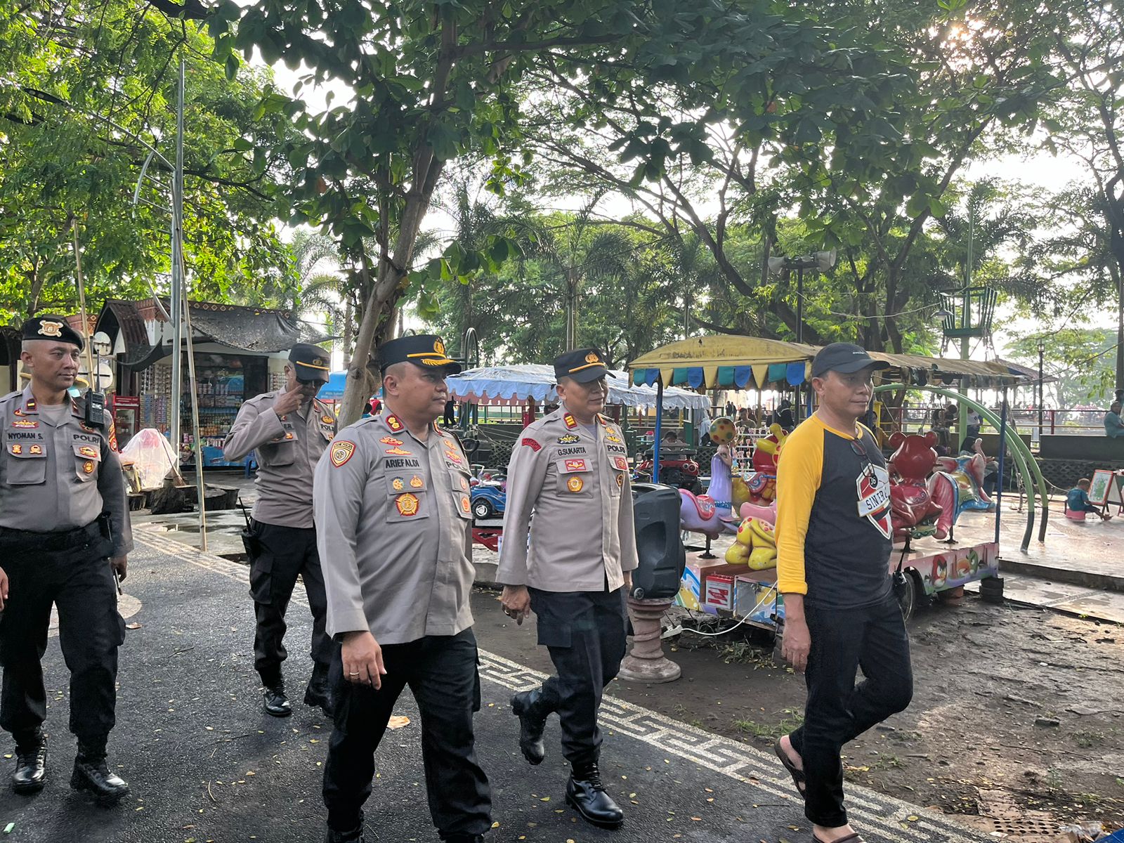 Kapolresta Mataram Pantau dan Cek Keamanan Objek Wisata Saat Libur ... Kapolresta Mataram Pantau dan Cek Keamanan Objek Wisata Saat Libur ...